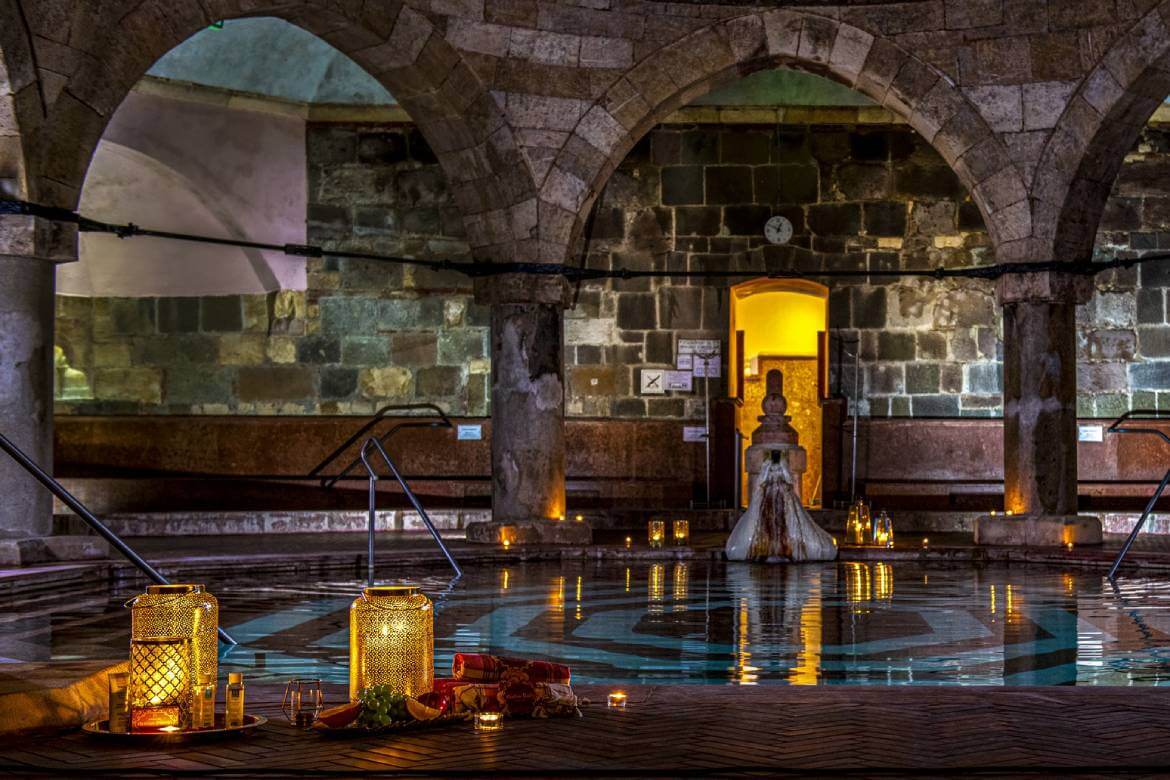 Rudas Bath: A Historic Thermal Oasis in the Heart of Budapest - BudAPPest